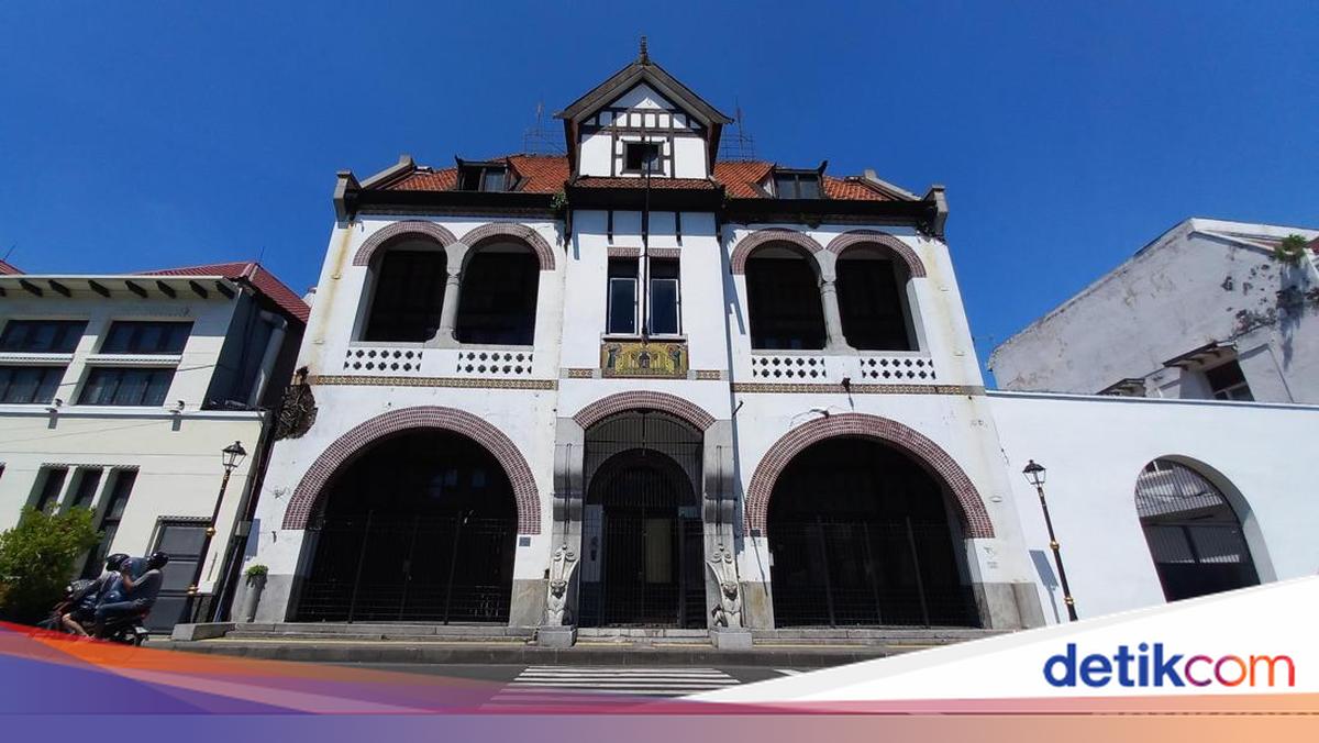 Gedung Singa: Gedung Pertama Anti-Kolonialisme Karya Arsitek Belanda
