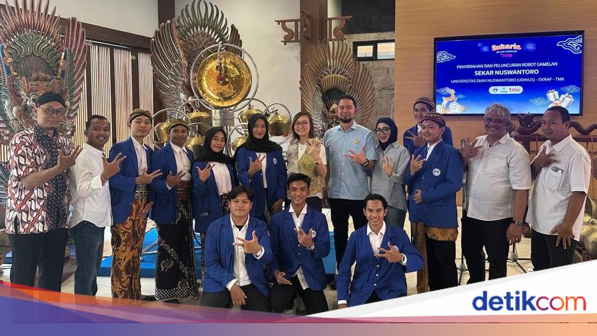 Robot Gamelan Sekar Nuswantoro Karya Udinus Sambut Turis 24 Jam di TMII