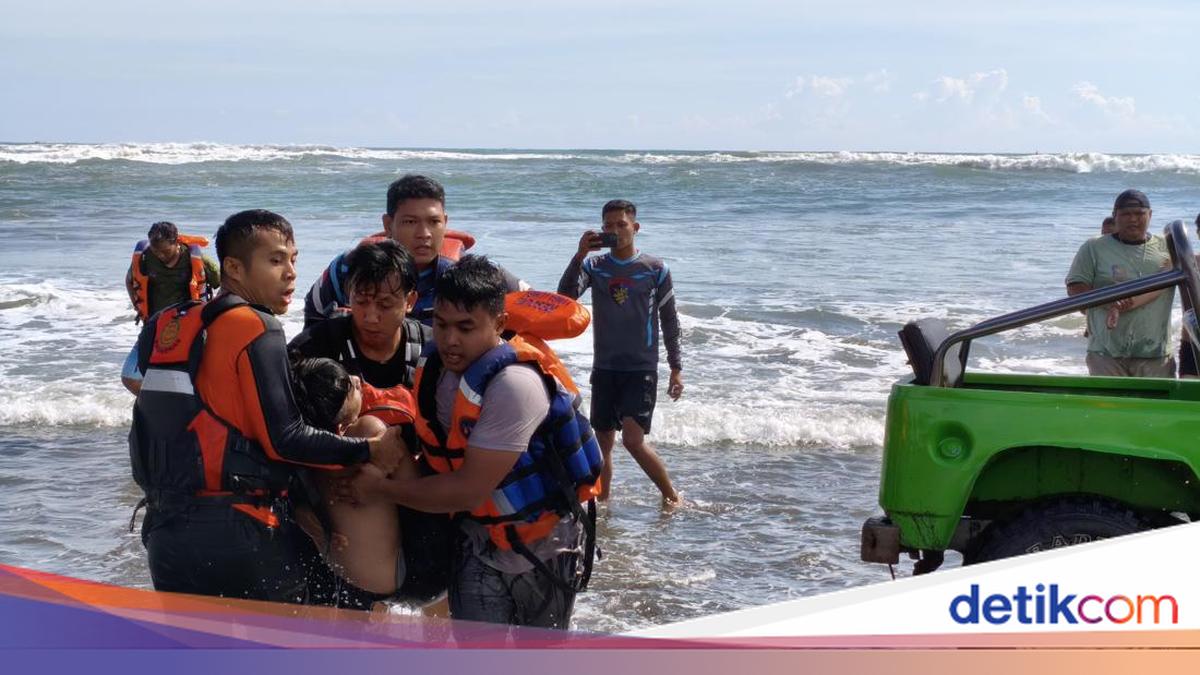 4 Wisatawan Asal Jawa Barat Terseret Ombak Pantai Parangtritis