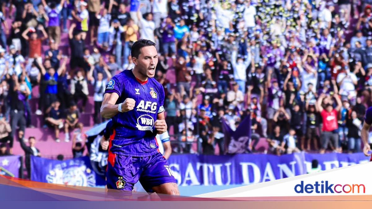 Ezra Walian Jadi Tumpuan Persik Kediri Musim Ini