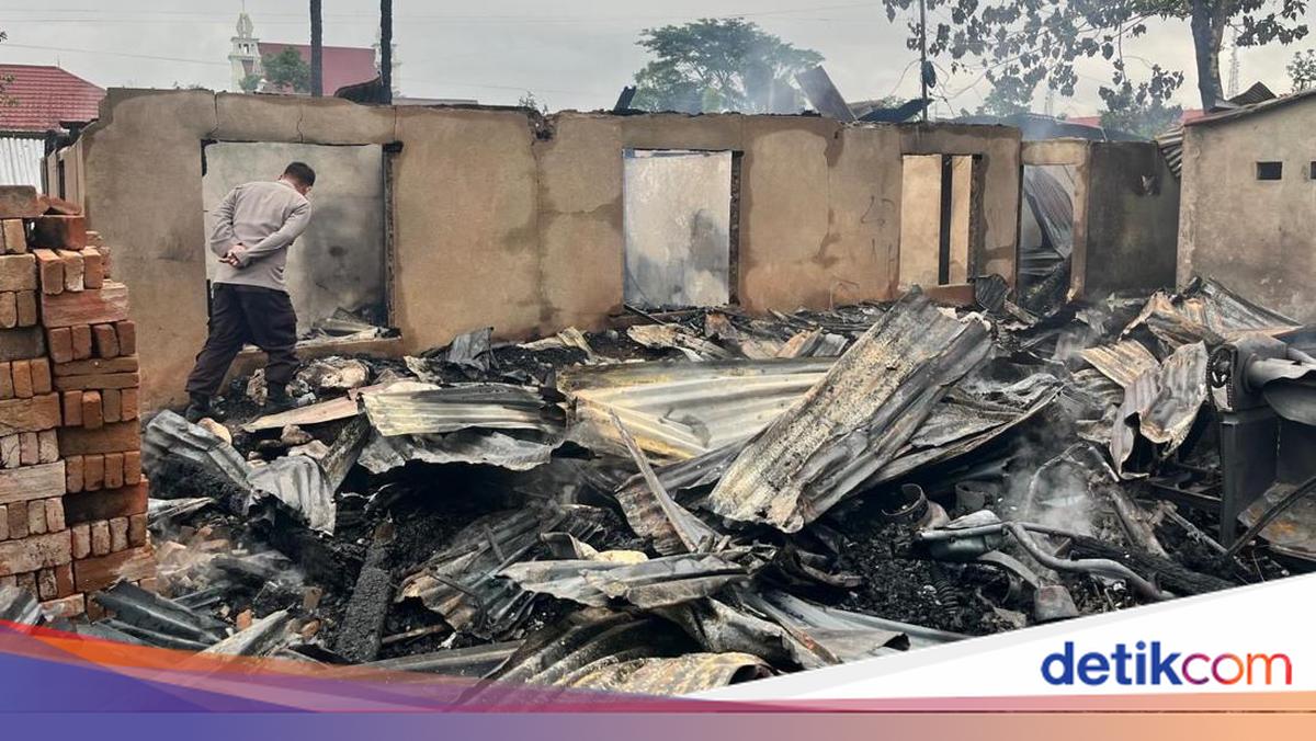 5 Rumah Terbakar di Rantepao Toraja Utara Diduga Akibat Korsleting