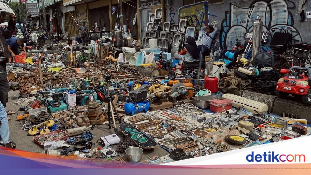 Pasar Loak Astana Anyar: Tempat Berburu Harta Karun Barang Vintage