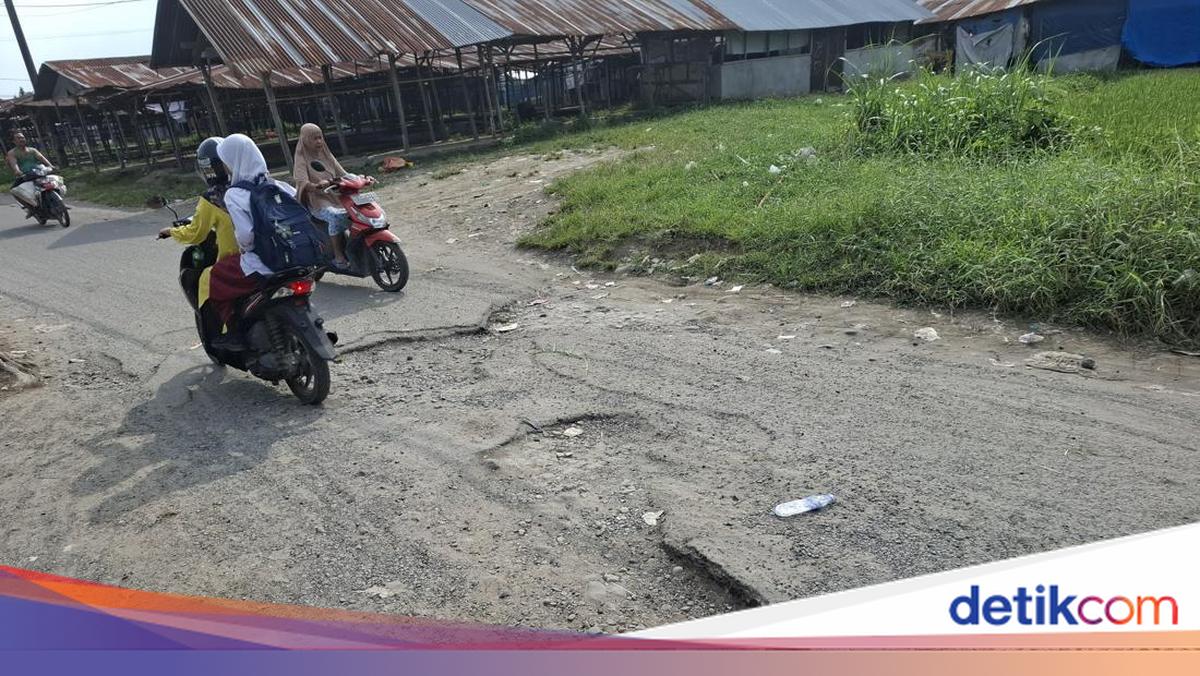 Jalan Danau Tempe di Binjai Rusak Parah, 20 Tahun Tak Pernah Diperbaiki