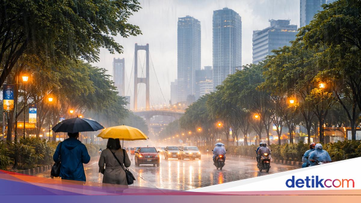 BMKG Sebut Hujan Deras di Palembang Tanda Peralihan Musim