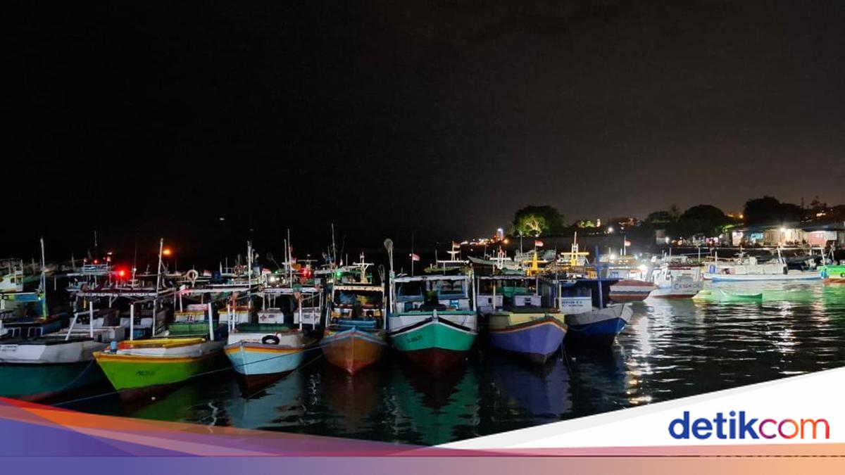 ASDP Tutup Sejumlah Pelayaran di NTT Akibat Cuaca Buruk