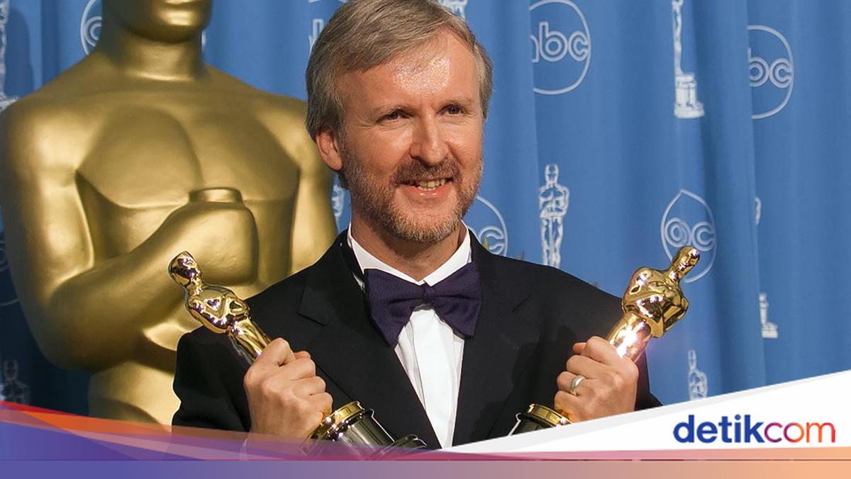 James Cameron Nyaris Hantam Harvey Weinstein Pakai Piala Oscar