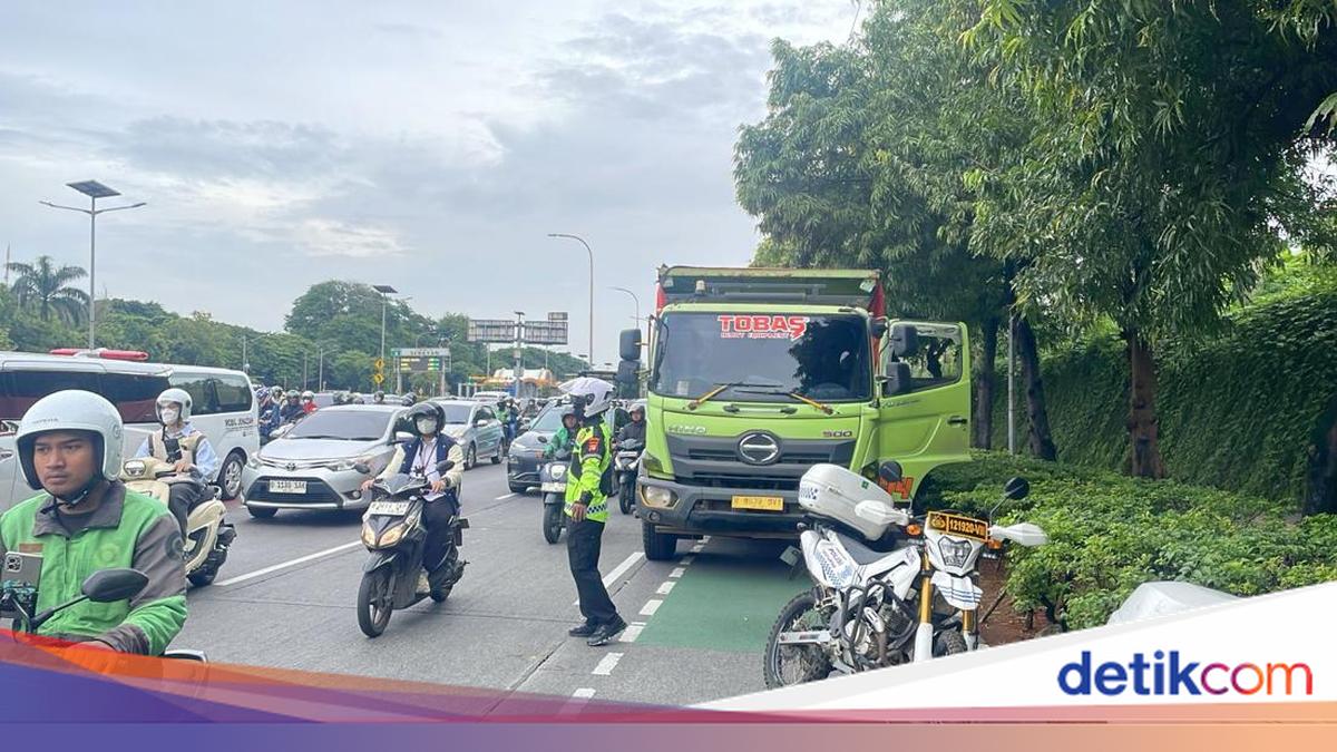 Ada Truk Gangguan, Lalin di Gatsu Arah Kuningan Padat
