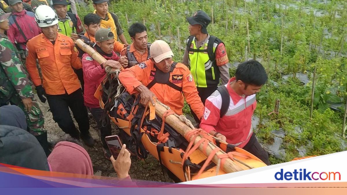 Jenazah Ali Pendaki Gunung Slamet Dibawa ke RS Purbalingga