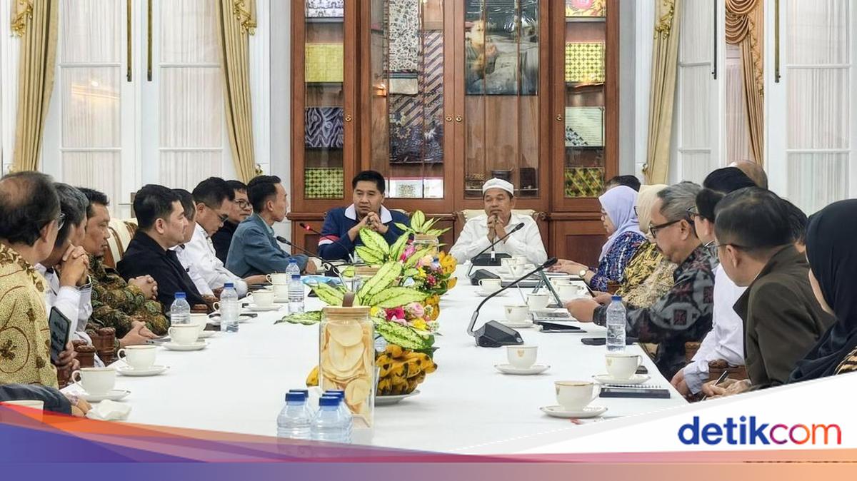 Temui Pengembang, KDM Pastikan Moratorium Perumahan di Jabar Berlanjut