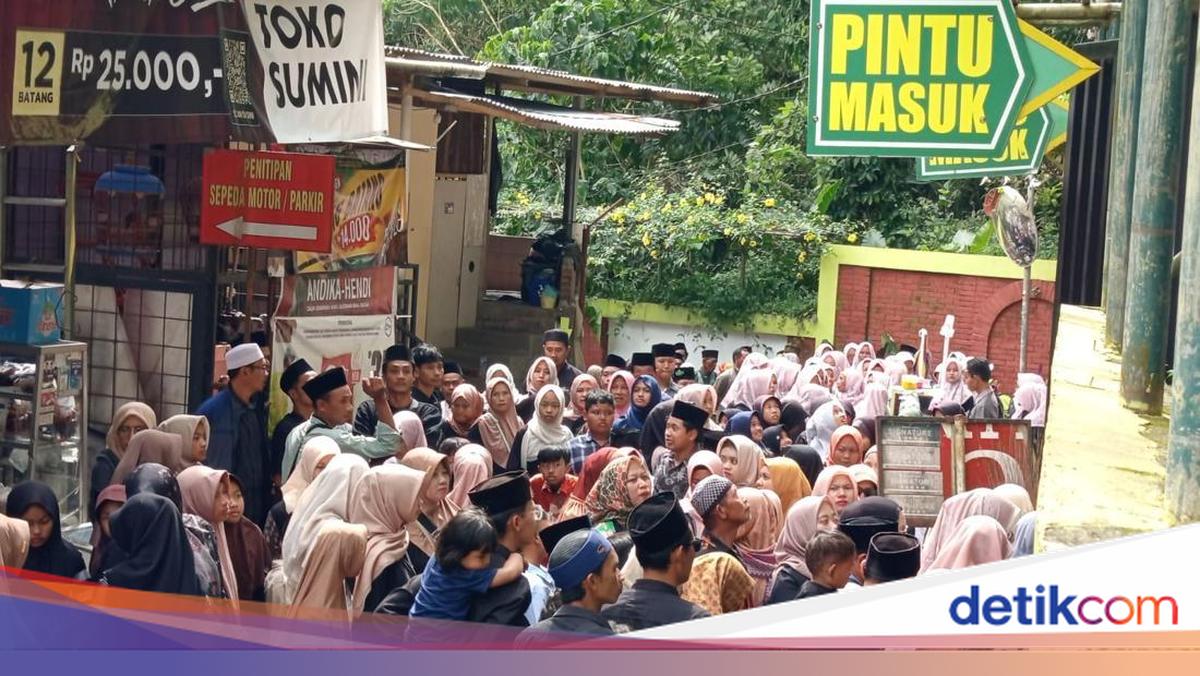 Wisata Religi Gunung Tidar Magelang Kembali Buka Usai Diamuk Badai