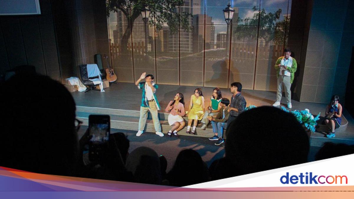 Fantasi Tuli Hadirkan Teater Inklusif Lewat 'Jemari Kecil'