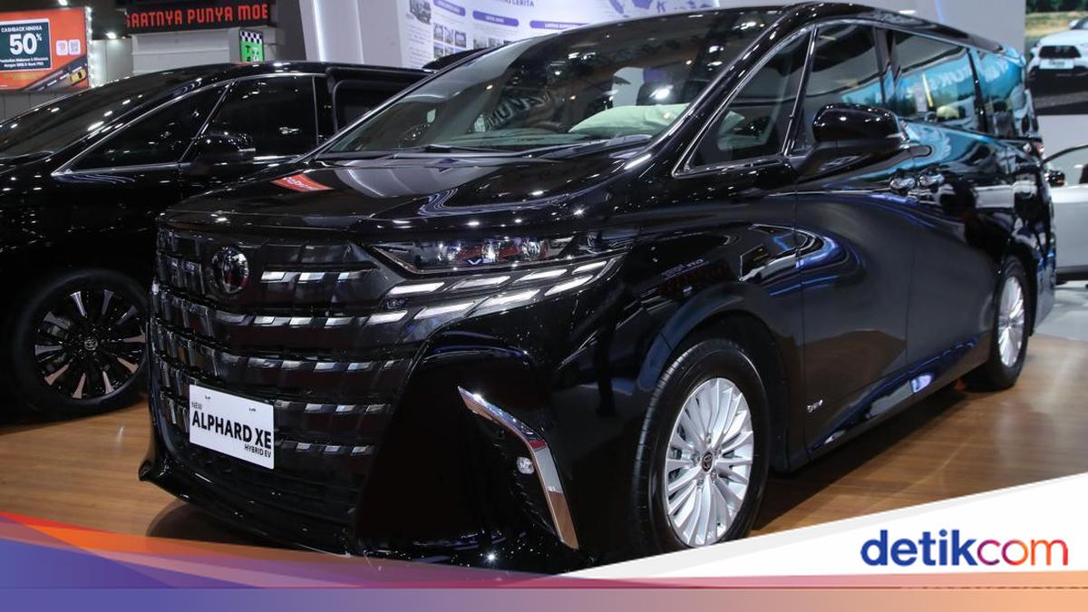 Lihat dari Dekat Toyota Alphard Hybrid Versi Murah, 'Cuma' Rp 1,3 M