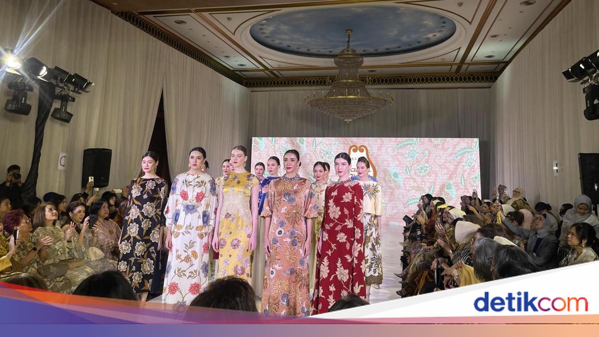 Danar Hadi Rilis Koleksi Batik untuk Imlek dan Ramadan 'Sekar Setaman'
