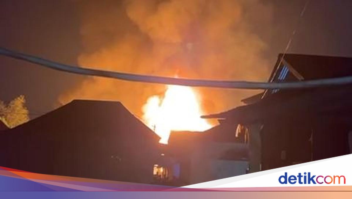10 Rumah di Kertapati Palembang Hangus Dilalap Api