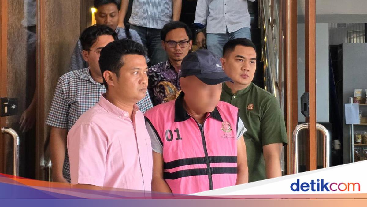 Mantan Kades di Bandung Menyerahkan Diri Usai 12 Tahun Buron
