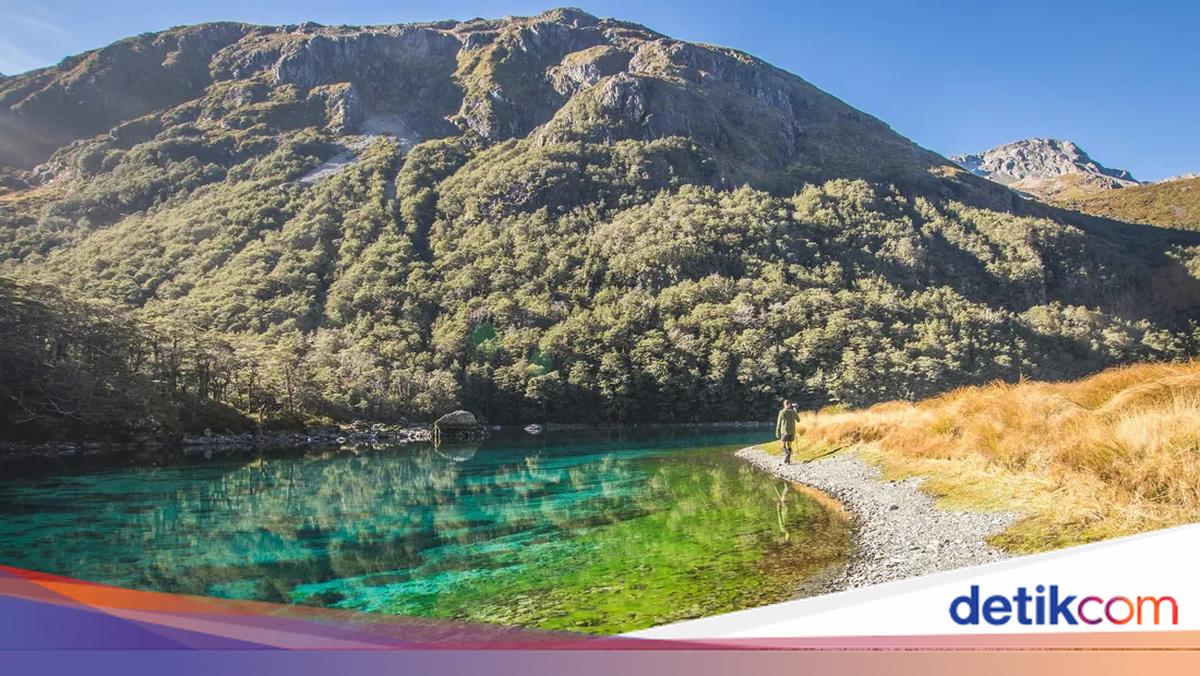 Duh, Danau Paling Jernih di Dunia Terancam oleh Wisatawan