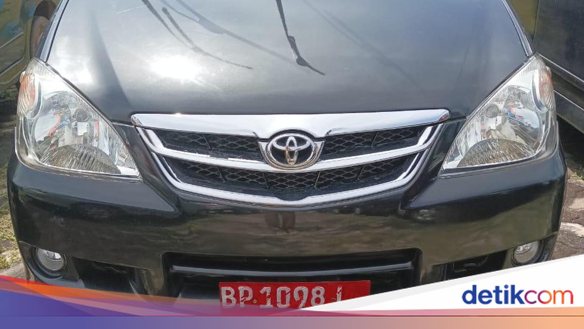 Lelang Toyota Avanza Pelat Merah Mulai Rp 40 Jutaan