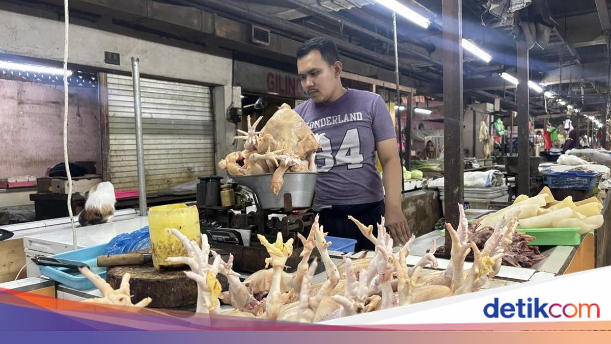 Sepekan Ramadan, Harga Daging Ayam-Sapi di Surabaya Terus Naik