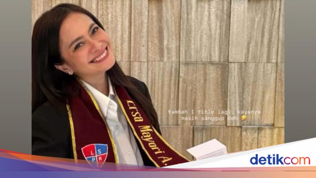 Selamat! Ersa Mayori Lulus S2 dengan Hasil Memuaskan