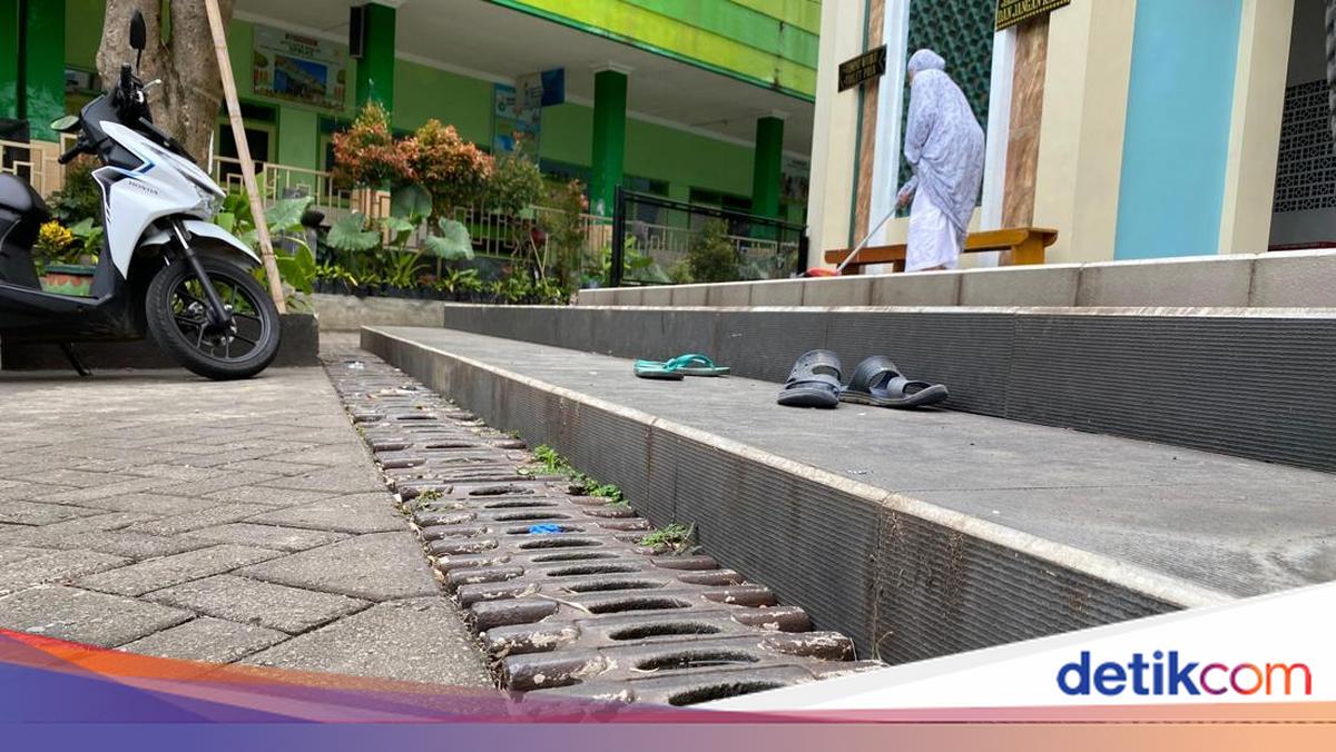 Riwayat Roda Tank di Masjid Tertua Kota Batu dari Era Pangeran Diponegoro