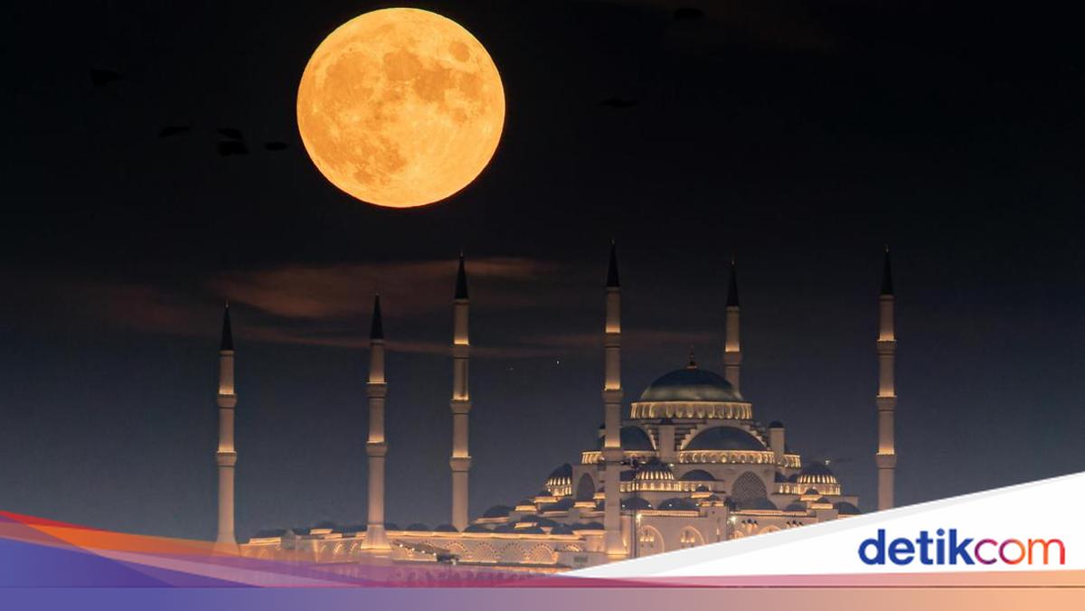 7 Tanda Seseorang Mendapatkan Malam Lailatul Qadar Menurut Ulama