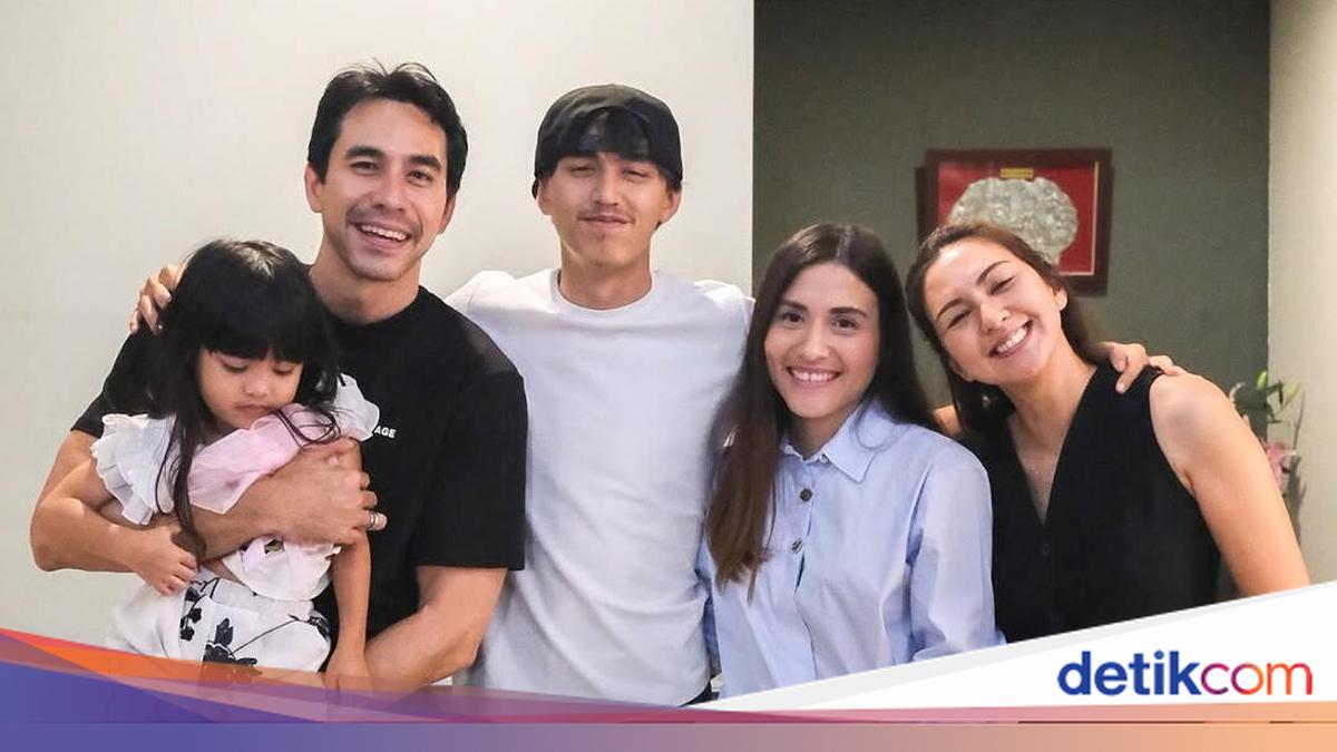 Kisah Mualaf Samanta Elsener, Adik Darius Sinathrya Temukan Damai Lewat ...