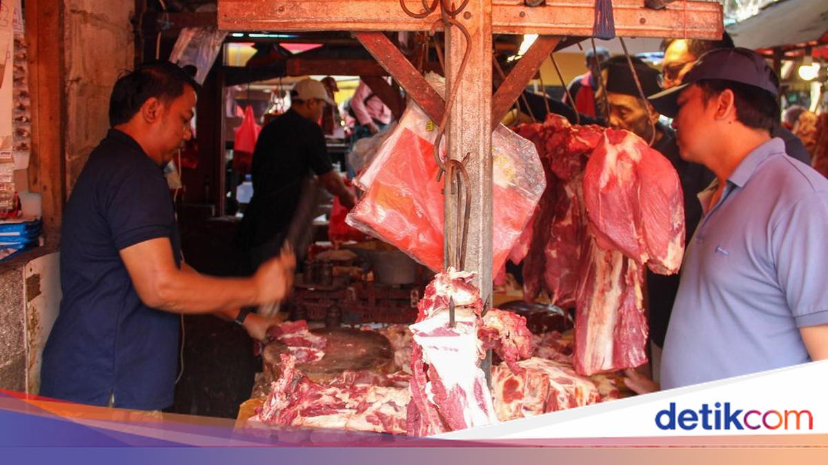 Harga Daging Sapi Naik Jelang Lebaran, Pasar Kramat Jati Tetap Ramai