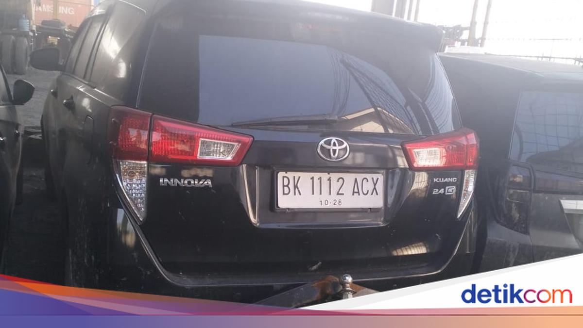 Lelang Kijang Innova Reborn Diesel Mulai Rp 80 Jutaan, Minat?