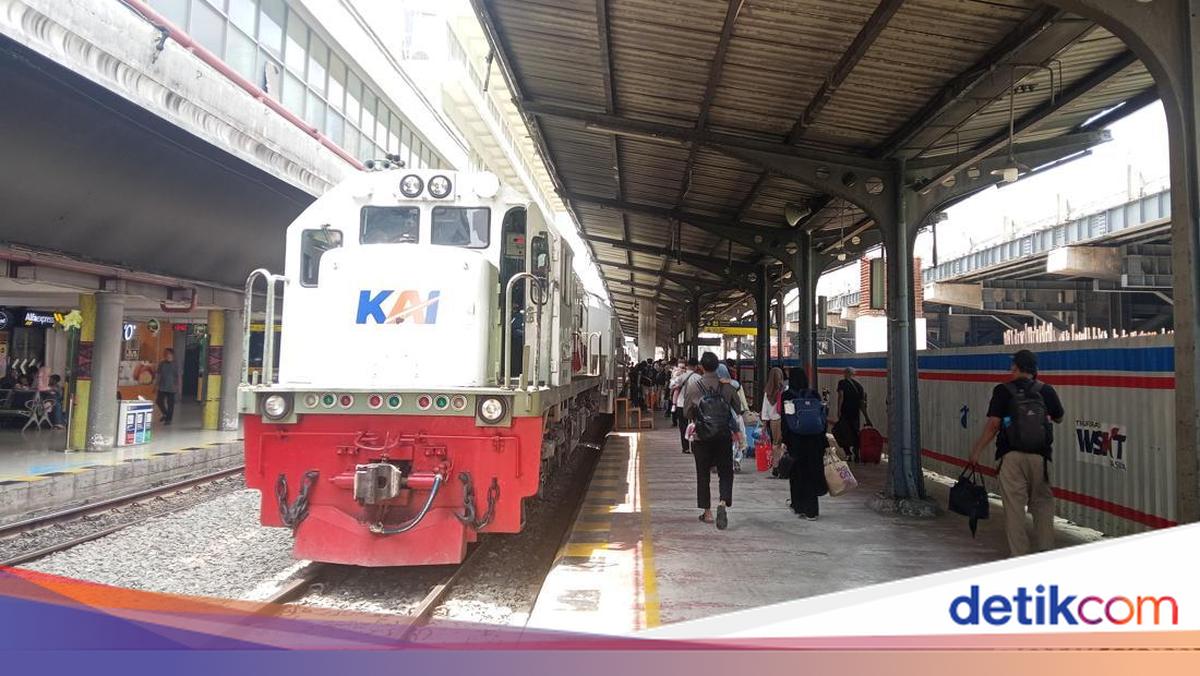 Spesifikasi, Rute, dan Harga Tiket KA Argo Bromo Anggrek