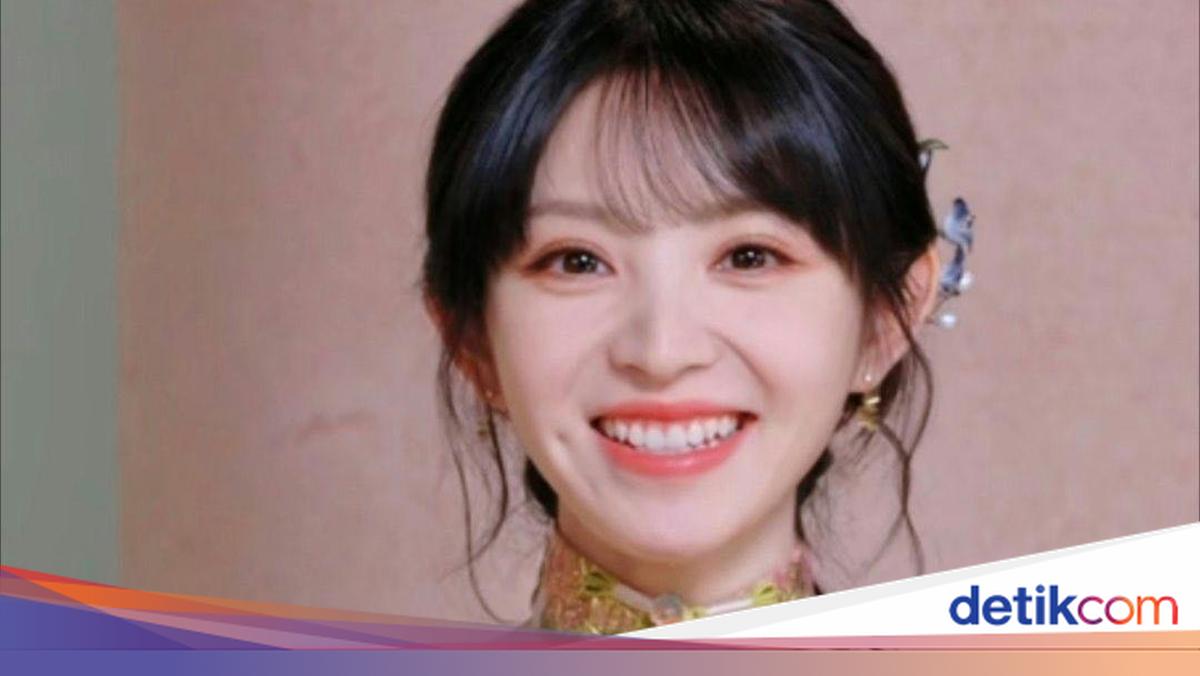 Livestream Aktris China Tian Xiwei Diberhentikan karena Baju Terlalu ...