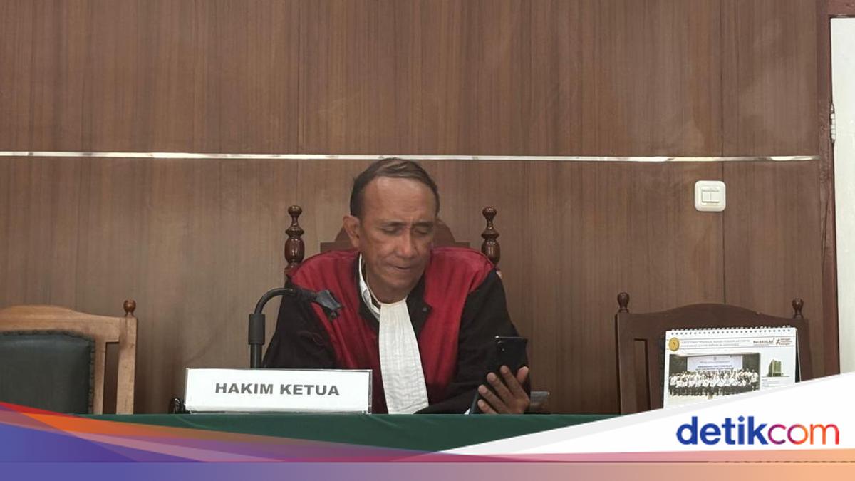 Ilham Pembakar Gedung DPRD Makassar Divonis 8 Bulan Penjara