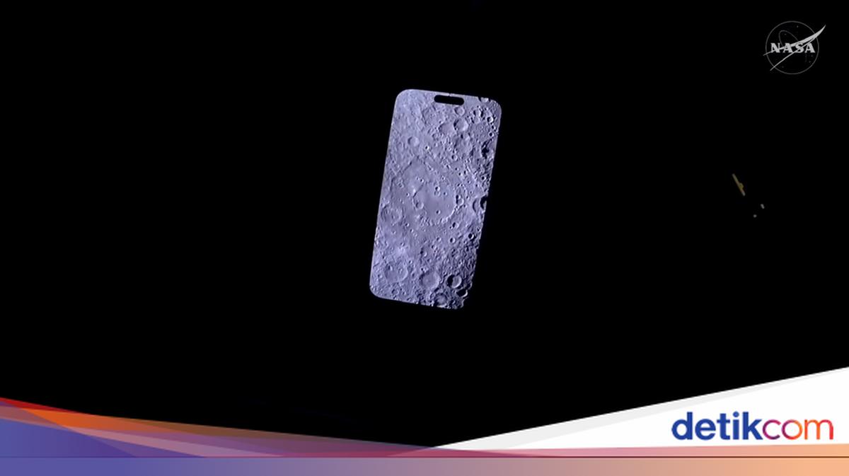 Astronaut Artemis II Jepret Bulan dari Dekat Pakai iPhone 17 Pro Max