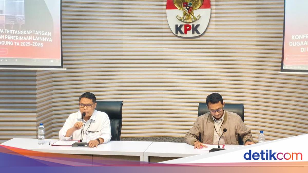 Begini Modus Bupati Tulungagung Peras Kepala OPD Senilai Rp 5 M