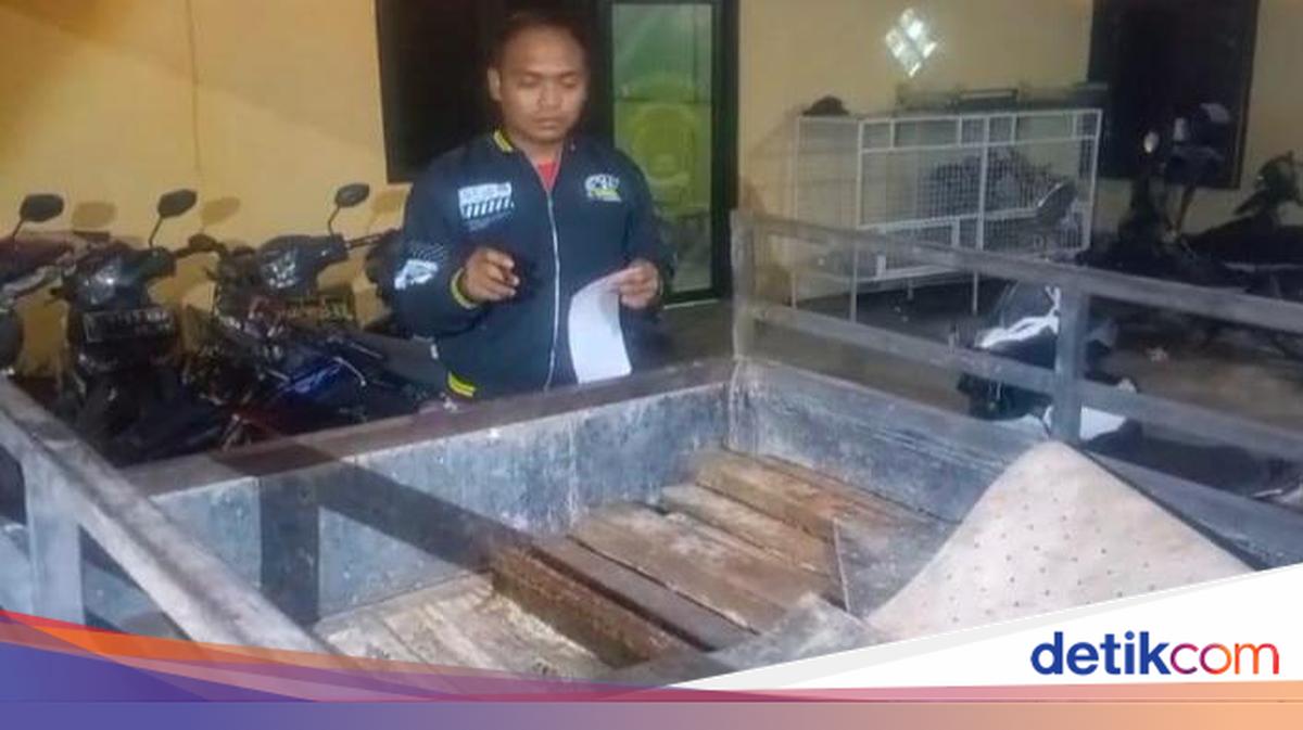 Komplotan Maling Rel Kereta Api Bekas di Jombang Diotaki Pegawai KAI