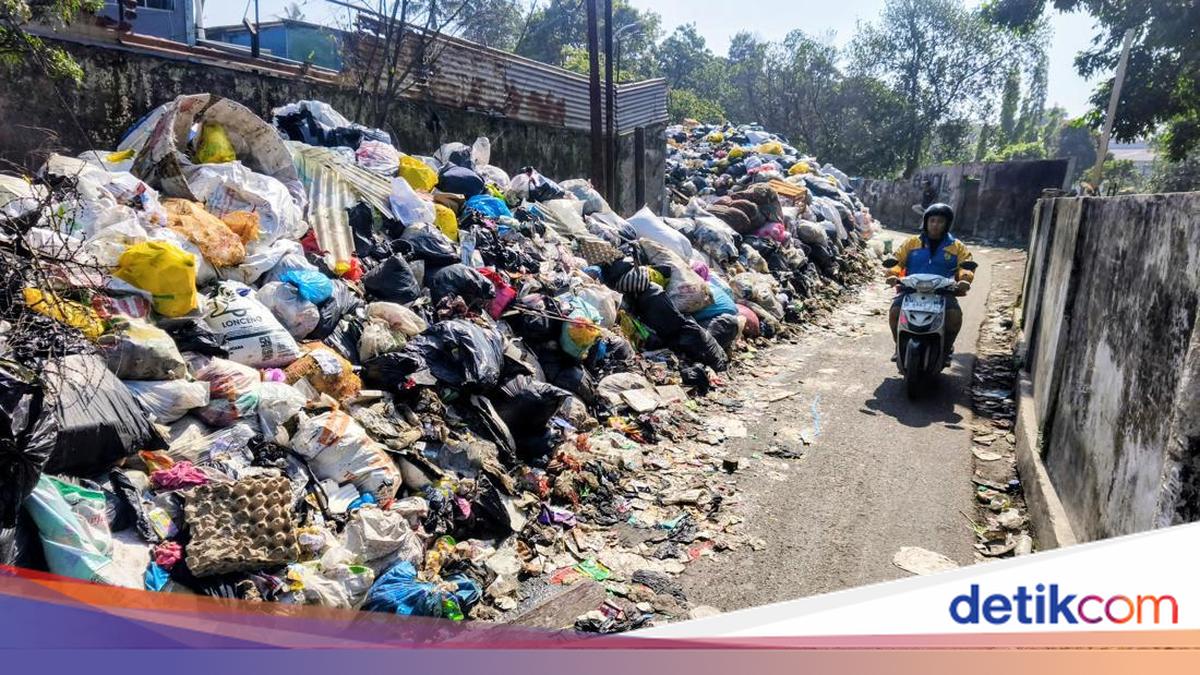 Imbas Harga BBM Nonsubsidi Naik, Pemkot Bandung Putar Otak Urus Sampah
