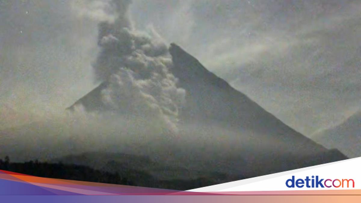 Semeru Erupsi Malam Ini, Luncurkan Awan Panas Guguran Sejauh 4,5 Km