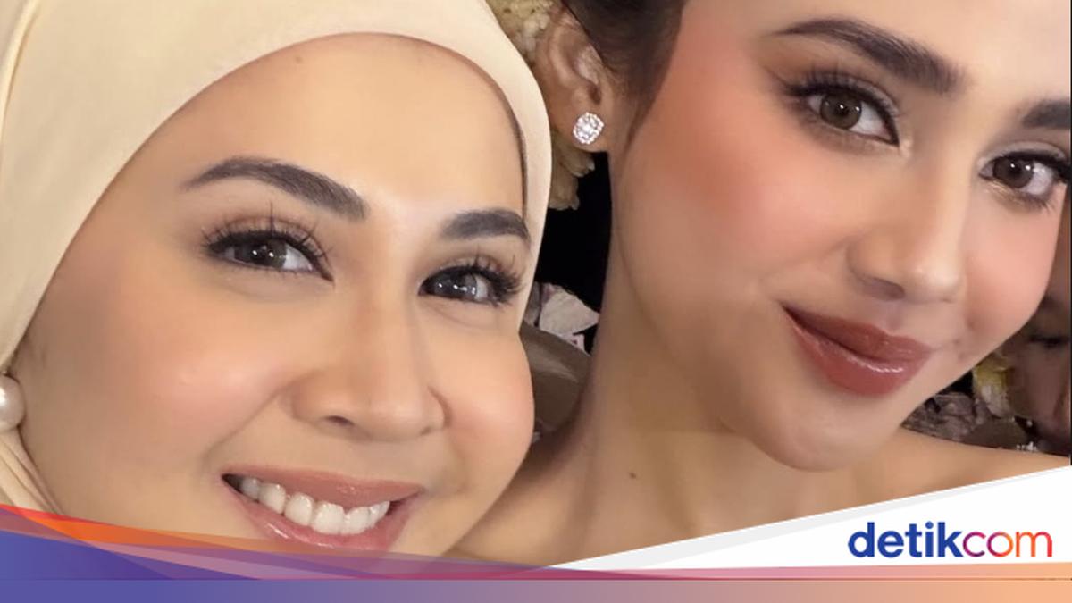 Visual Lebih Dekat Syifa Hadju di Pengajian dan Siraman Jelang Nikah