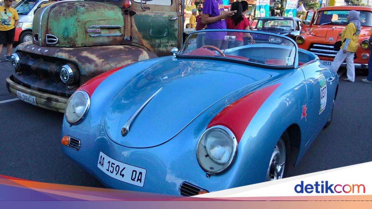 Ratusan Mobil Kuno Reli di Magelang, Ada Fiat 1937 dan Dodge 1948