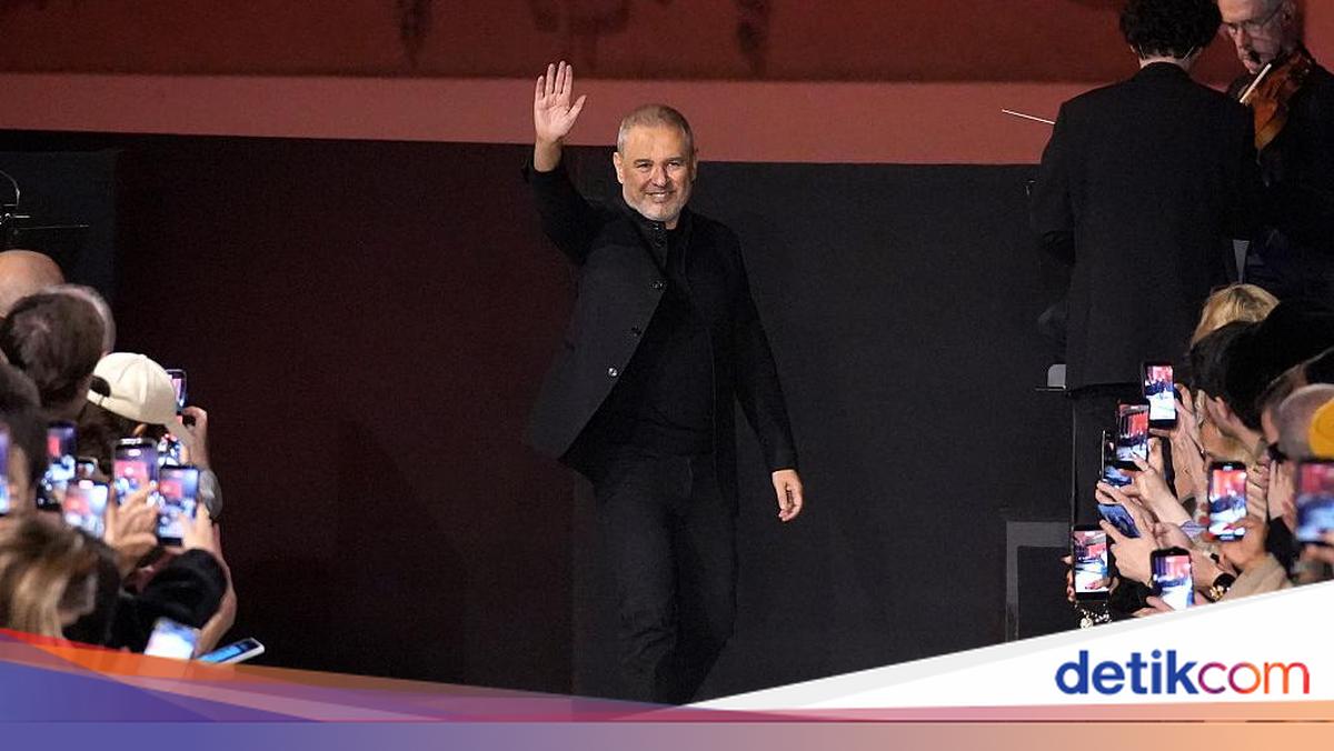 Elie Saab Bertahan di Tengah Konflik, Pilih Tetap Berkarya di Lebanon