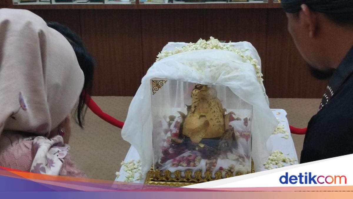 Filosofi Nama dan Bentuk Mahkota Binokasih Sanghyang Pake