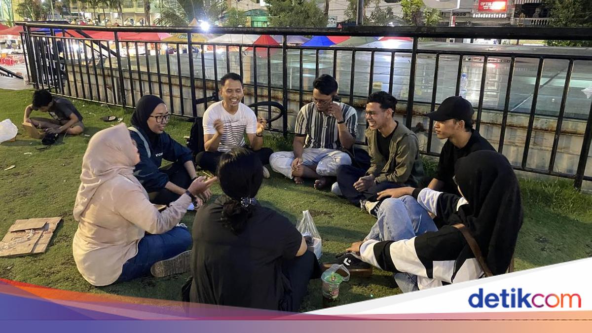 Uniknya Perkumpulan Orang Tak Saling Kenal Bermain-Lepas Penat di Semarang