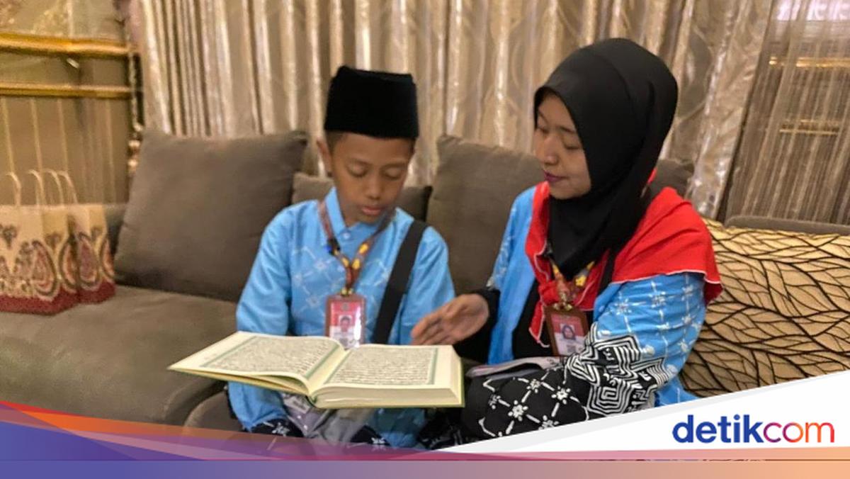 Kisah Fardhan, CJH Termuda Embarkasi Surabaya Banyak Dititipi Doa Teman