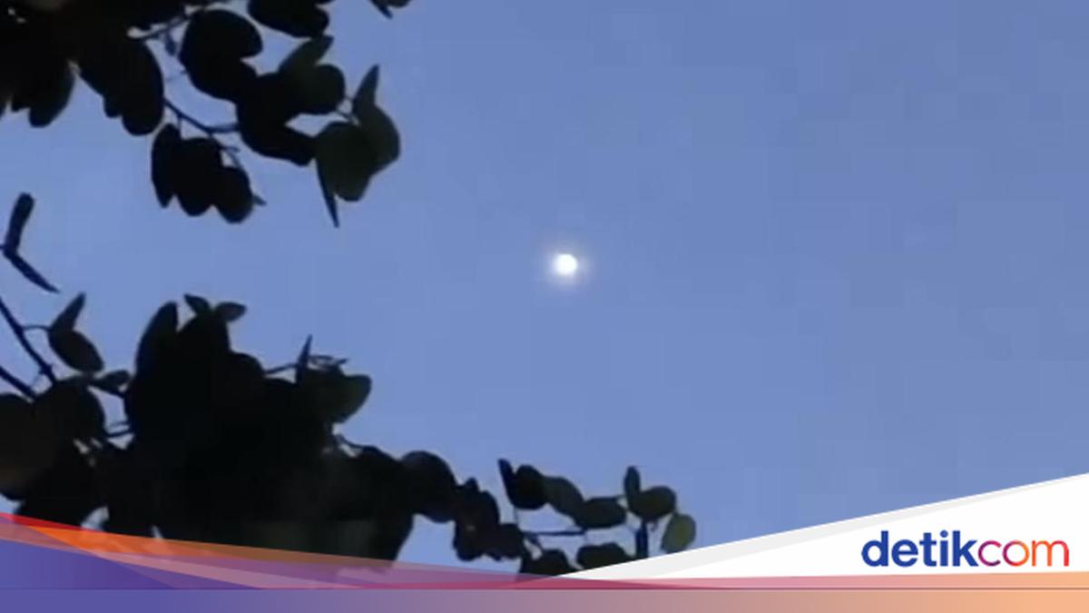 Penjelasan Logis Soal Penampakan Objek Diduga UFO di Genteng Surabaya