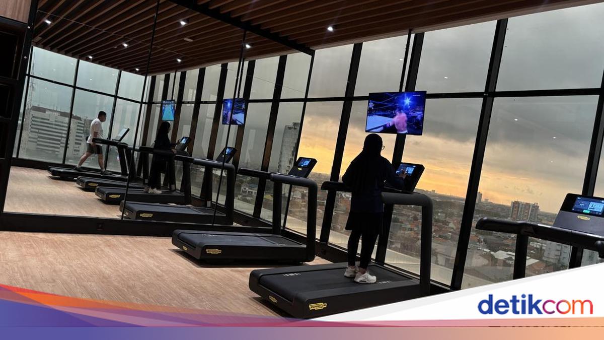 Sensasi Workout Sambil Nikmati Sunrise di The Trans Luxury Hotel Surabaya