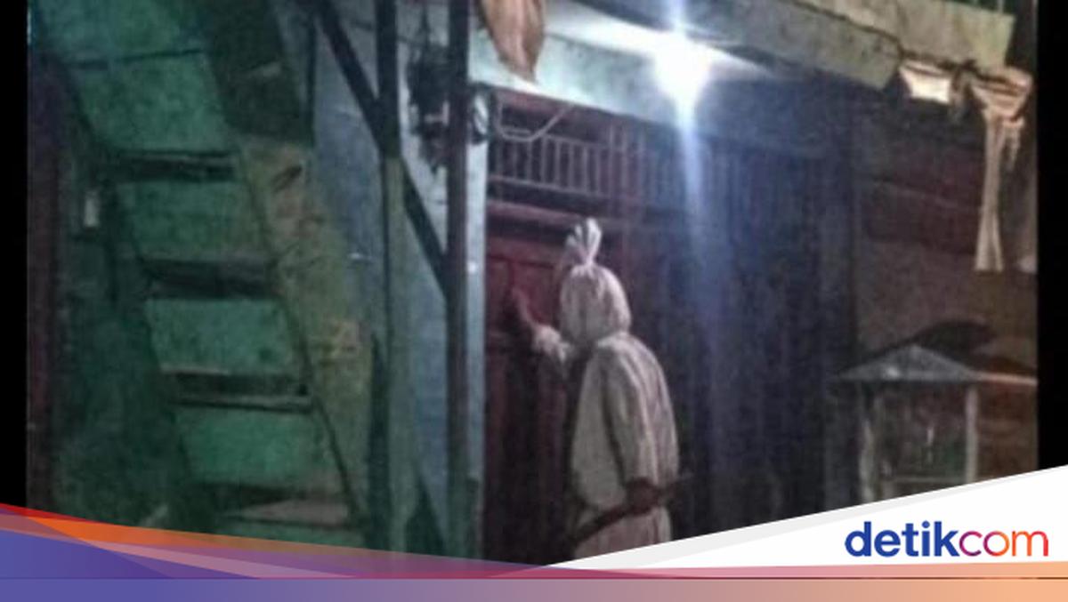 Cara Bijak Sikapi Isu 'Pocong Ketuk Pintu' di Cirebon