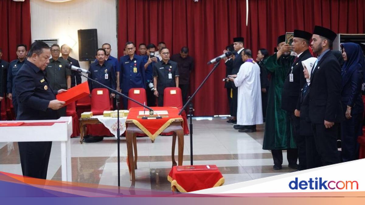 Plt Gubernur Lantik 238 Pejabat di Riau