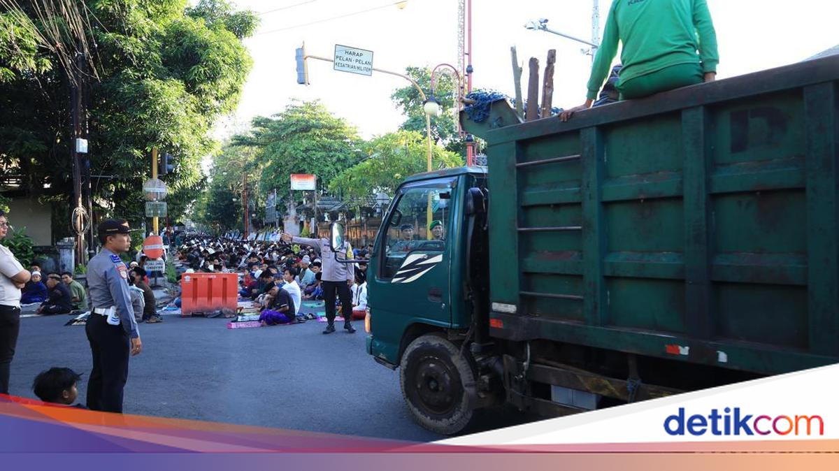 Jemaah Salat Idul Adha Masjid Agung Gianyar Tumpah Ruah