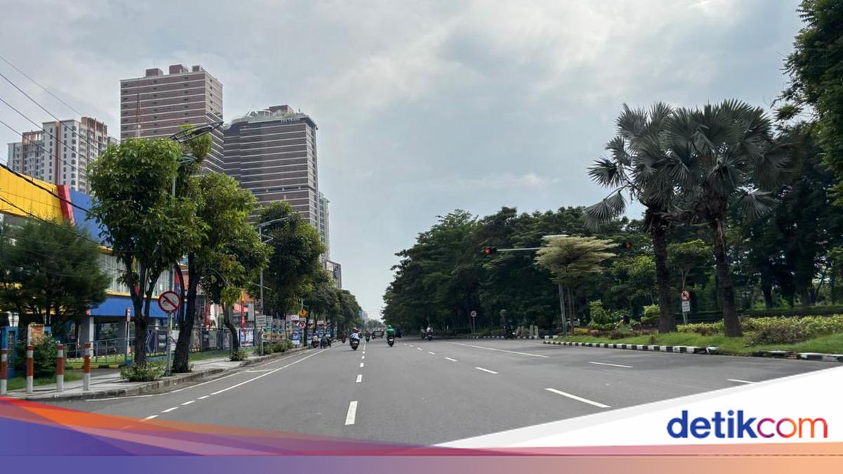 Lengangnya Jalanan Surabaya di Hari Raya Idul Adha