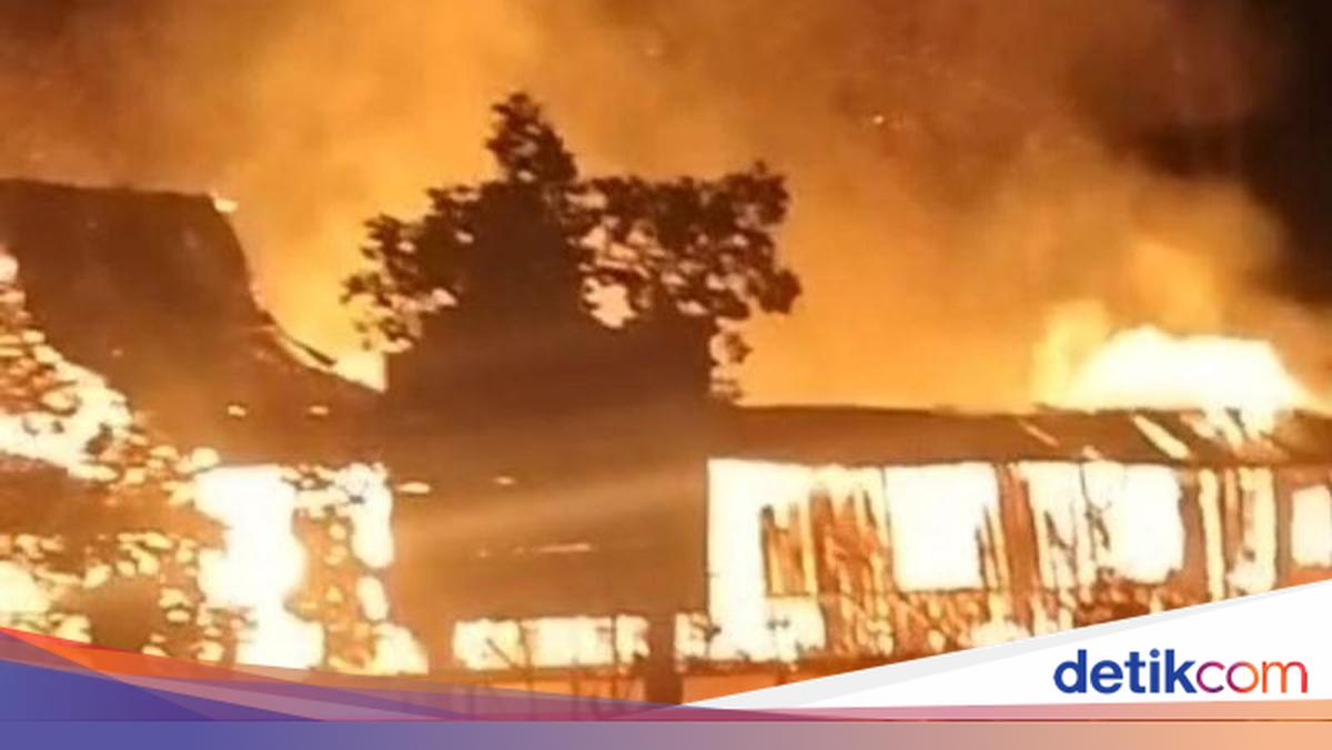 Gereja Katolik di Mimika Terbakar, Api Diduga dari Lilin yang Lupa ...