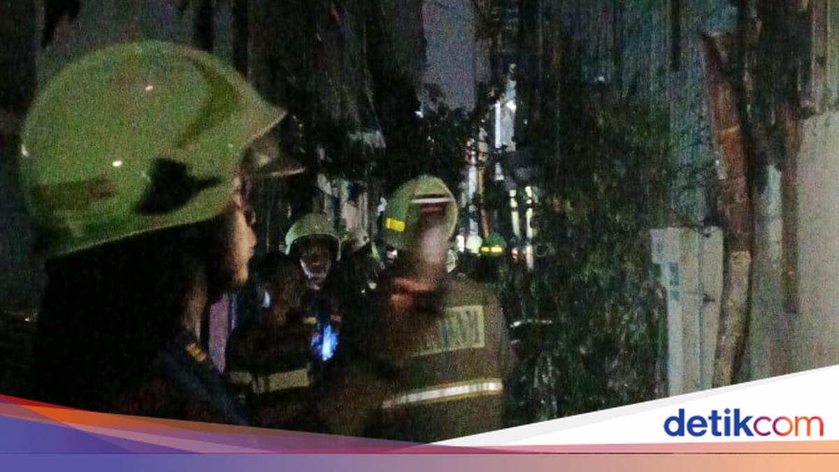 Kebakaran di Tambora Jakbar Padam, Sumber Api Sama dengan TKP Sebelumnya